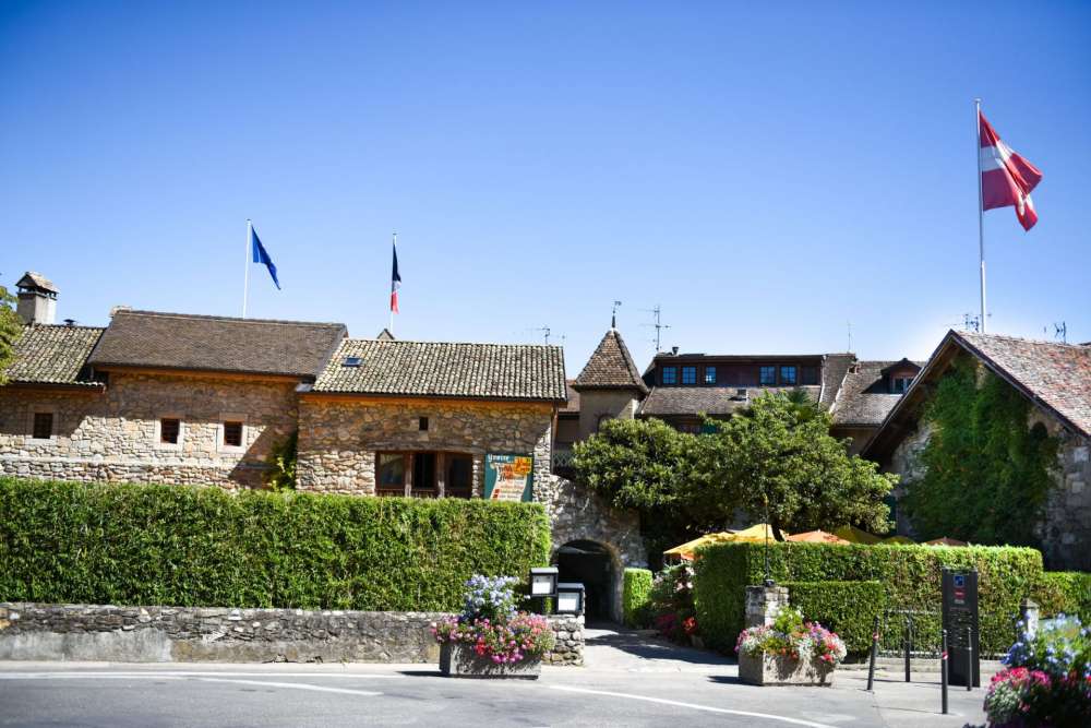 From Geneva to French Riviera: Yvoire & Evian | Switzerland Tour